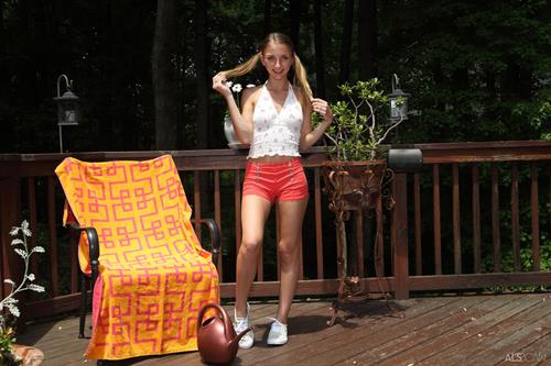 Macy Meadows Pictures 31 Images